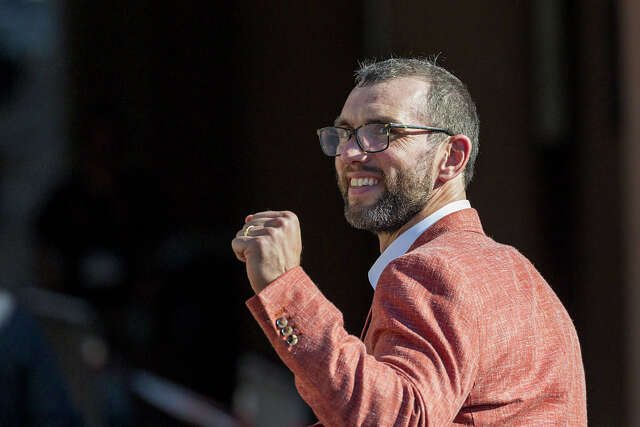 Stanford's Andrew Luck leans into famous meme to announce bobblehead