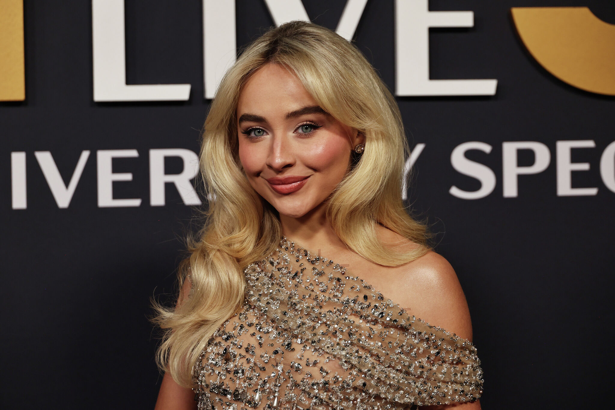 Sabrina Carpenter pop-up hits downtown Austin for ACL Fest