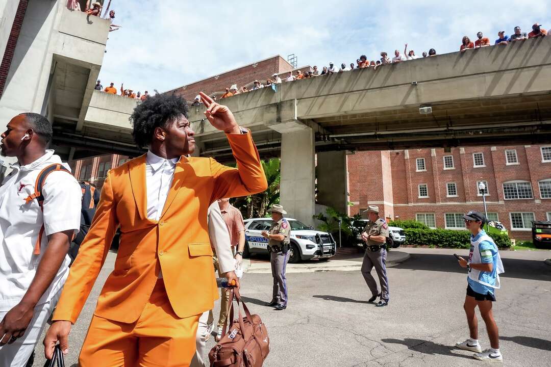 Texas vs Florida: Parker Livingstone injury update