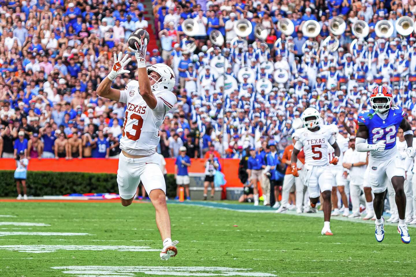 Texas Longhorns' title hopes take hit with loss to Florida