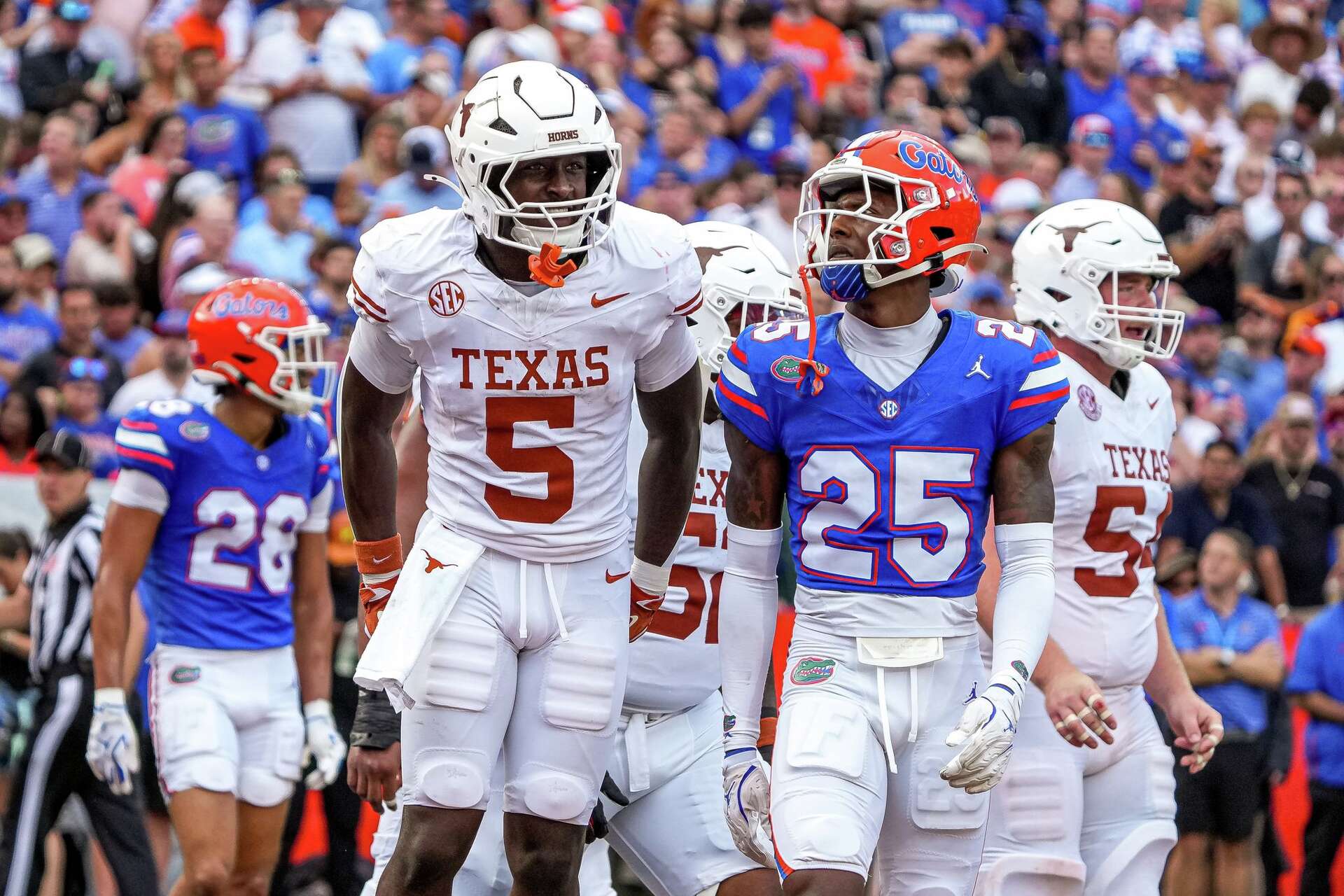 Texas Longhorns' title hopes take hit with loss to Florida