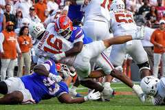 Texas Longhorns' offensive line struggles during Florida loss