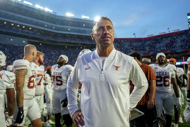 Texas football: Longhorns drop from latest CFP projections after loss