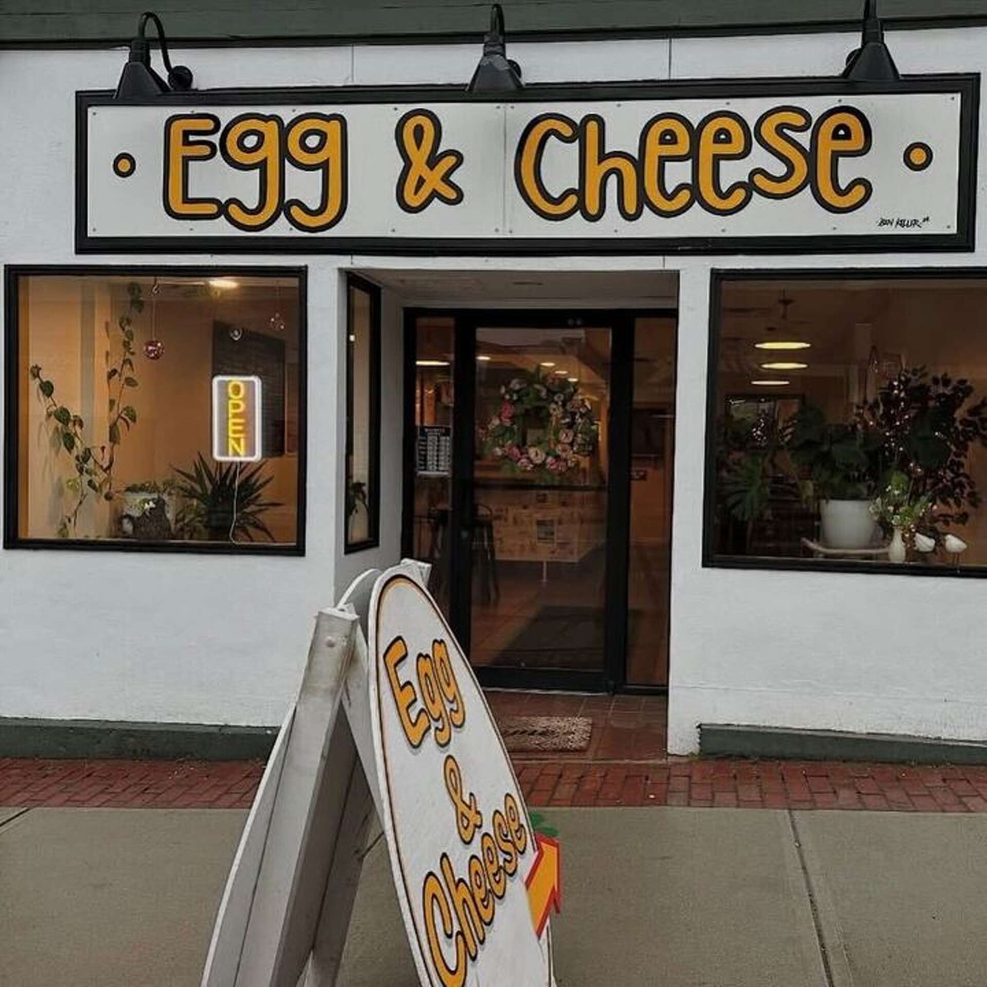 CT Egg & Cheese owner apologizes for a post featuring a Nazi symbol
