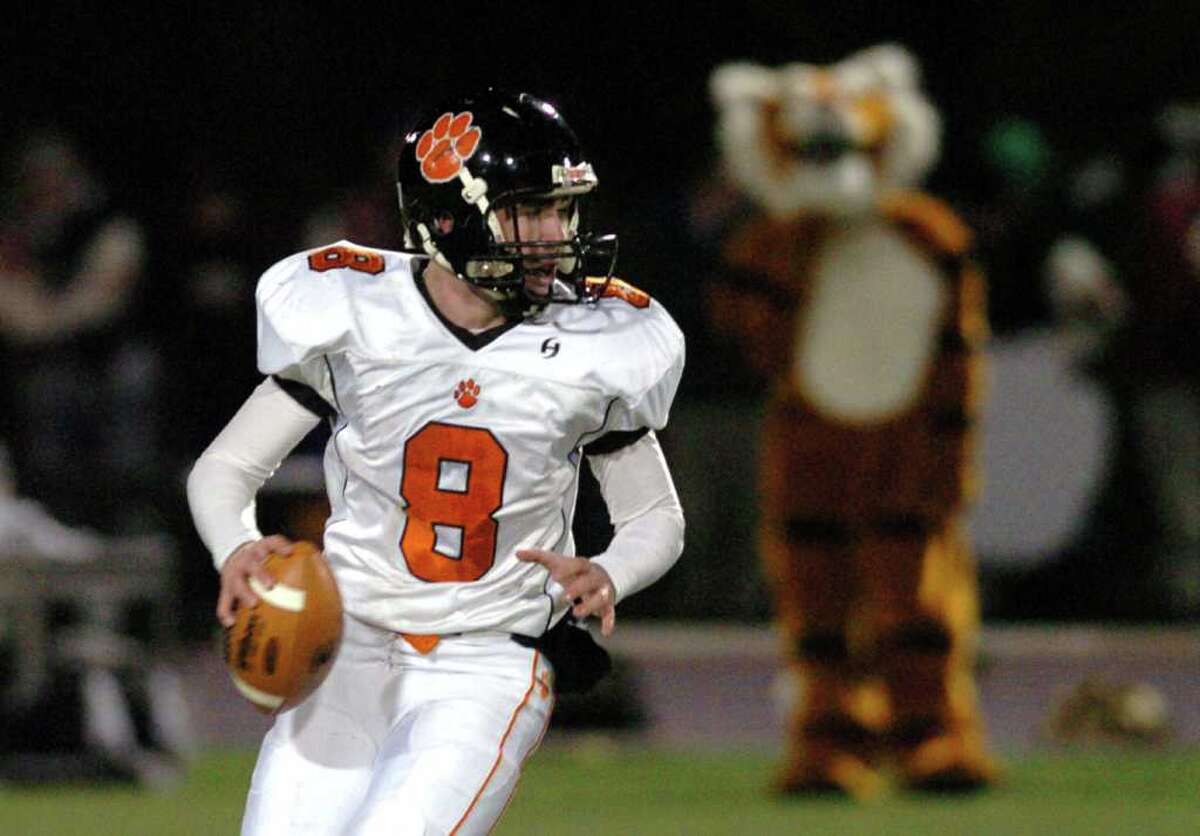 RIDGEFIELD FOOTBALL PREVIEW Tigers switching to spread offense
