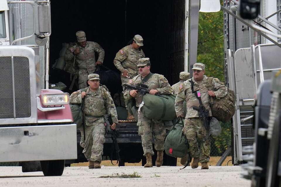 What to know about the Texas National guard's mission in Chicago