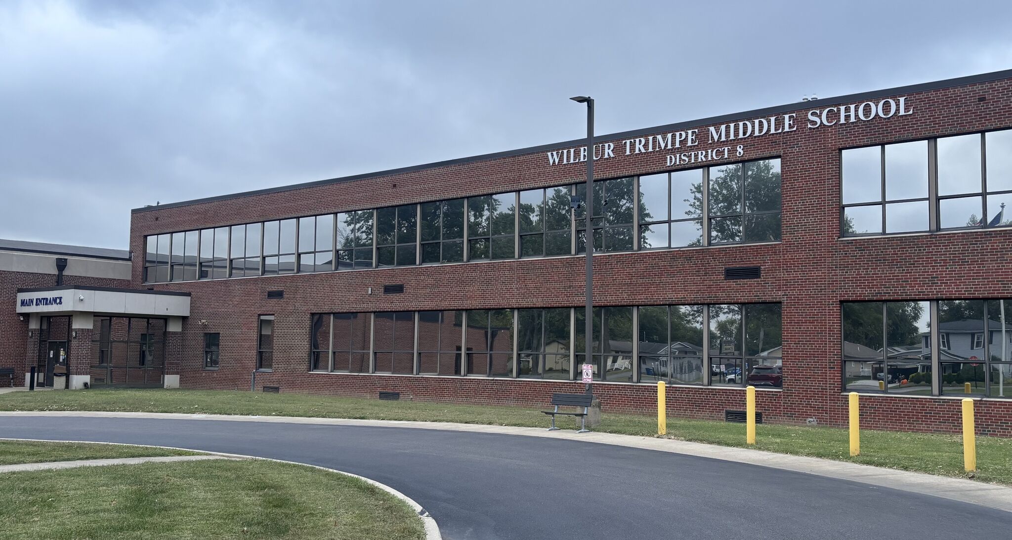 Bethalto teacher Kary Morgan signed secret separation deal