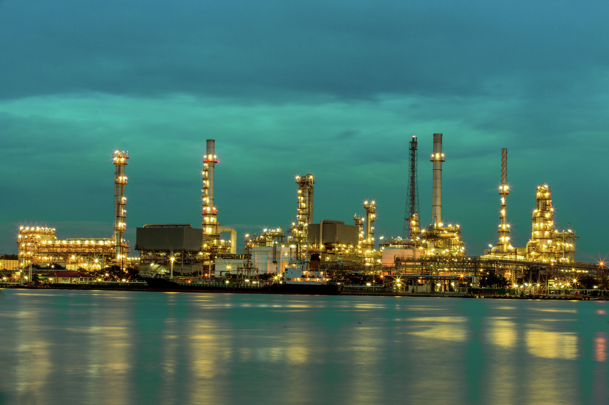 ExxonMobil suddenly halts $10 billion Texas plant project