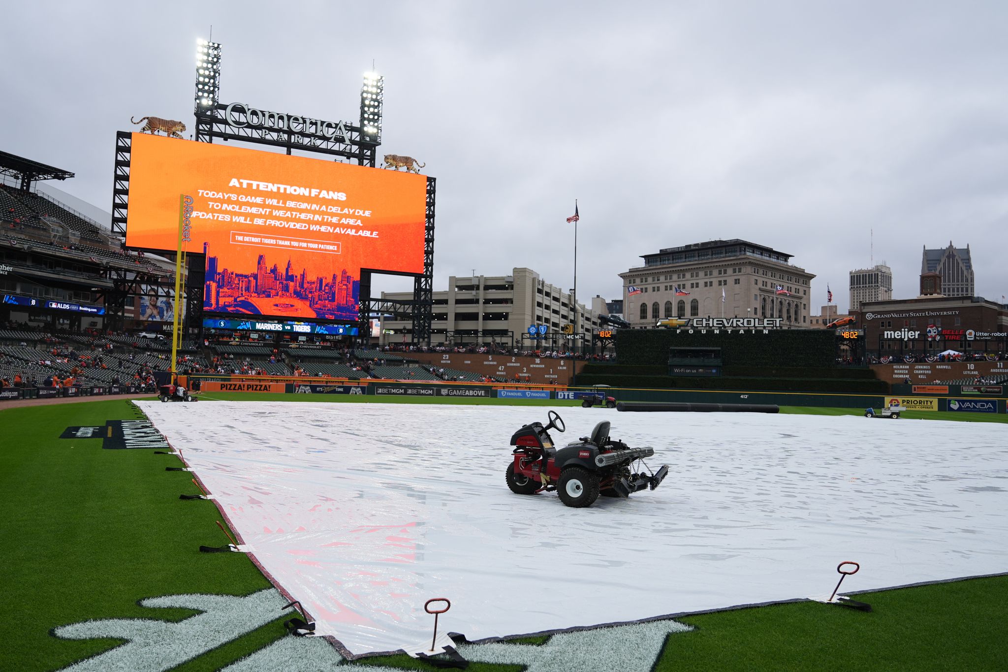 Tigers-Mariners ALDS Game 3 starts after nearly 3-hour delay, moves to ...