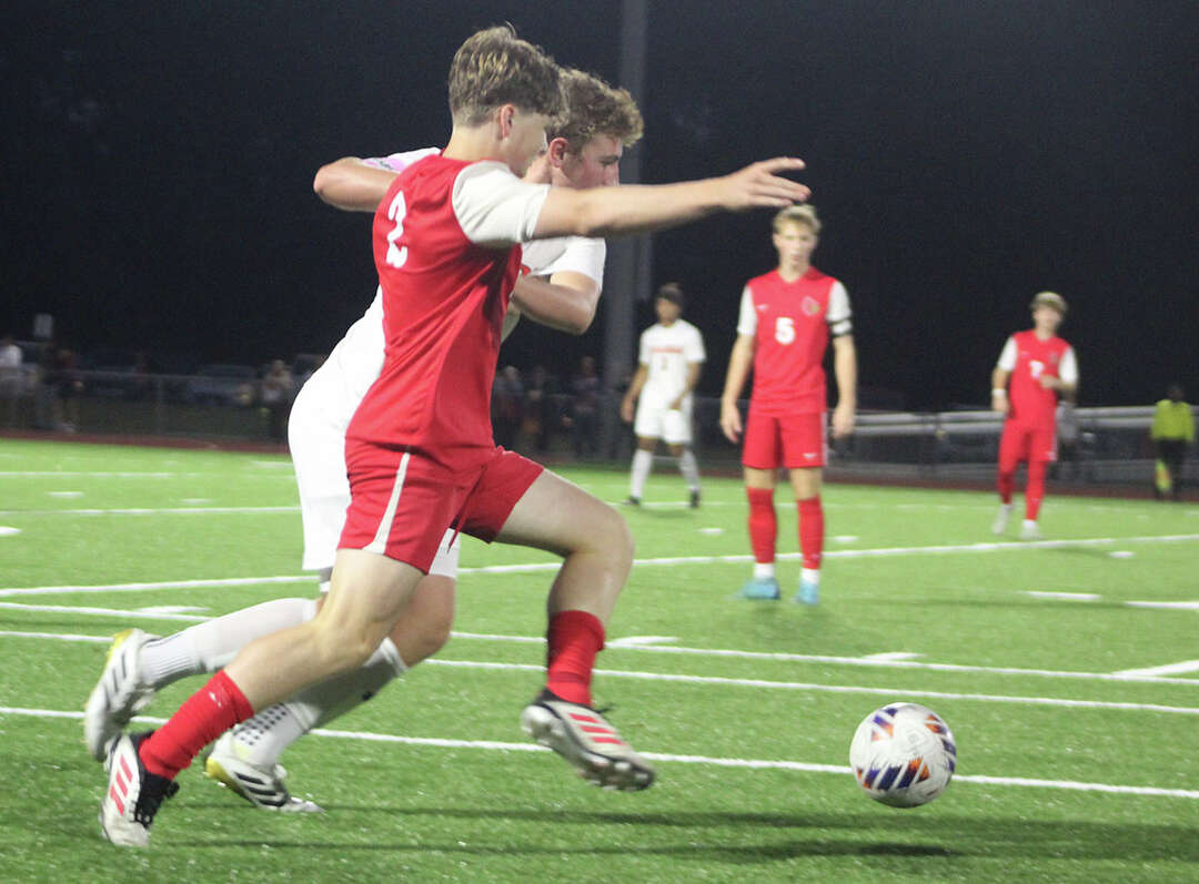 Edwardsville defeats Alton, Heiderscheid logs 399th career win