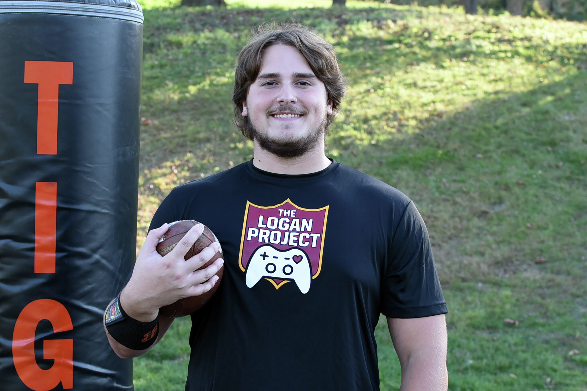 Ridgefield football senior honors late friend with the Logan Project