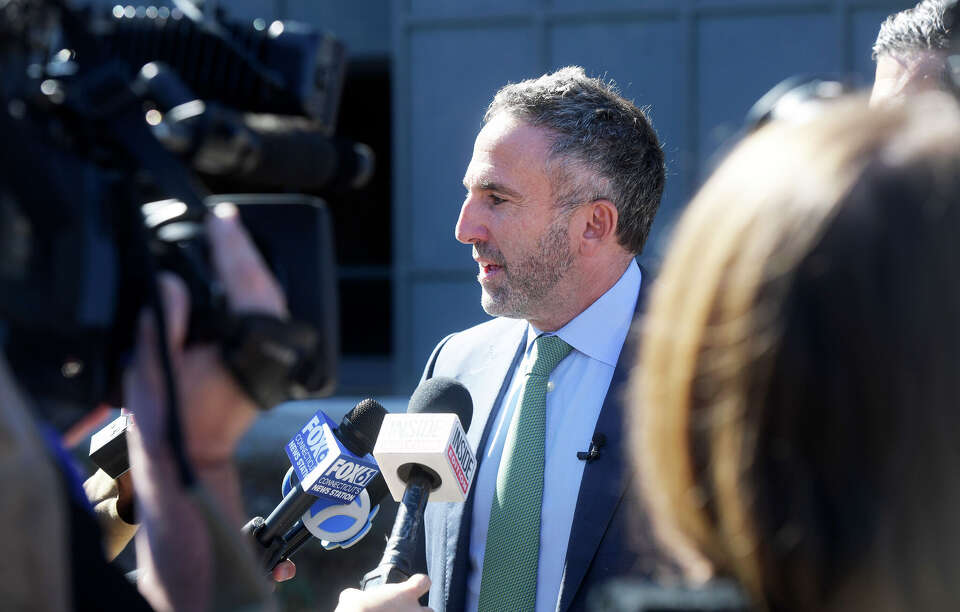 Ridgefield woman accused of poisoning man with tainted wine posts bond