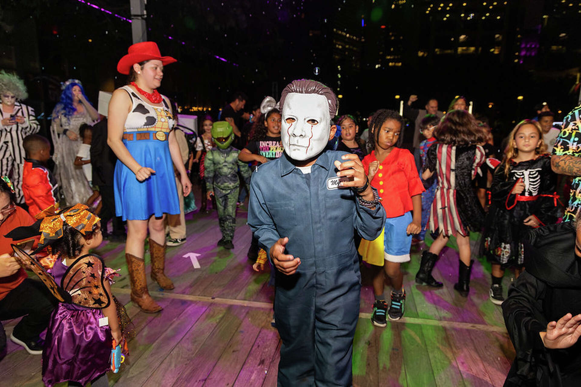 Things to do in Houston: Scream on the Green, Hocus Pocus Pops