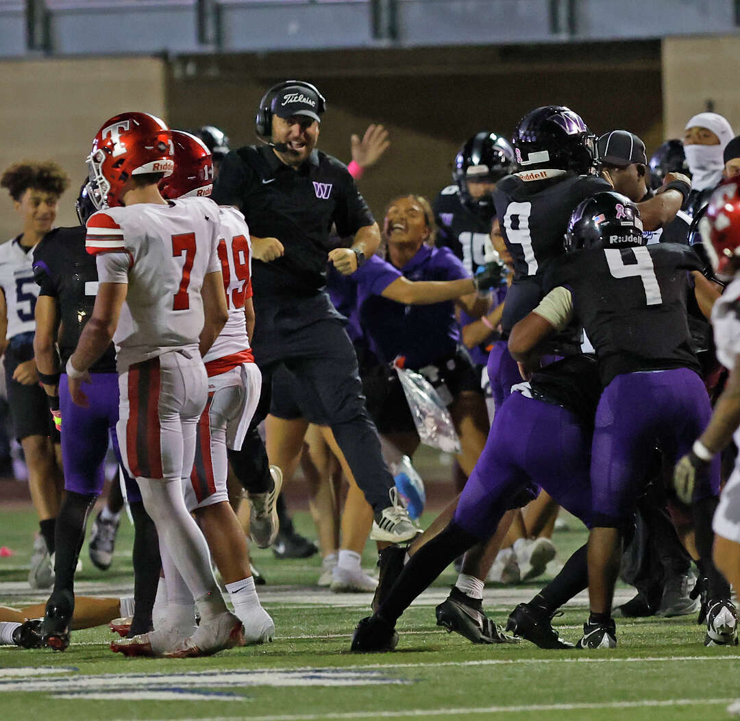 Warren football comes from behind to take down Taft in thriller