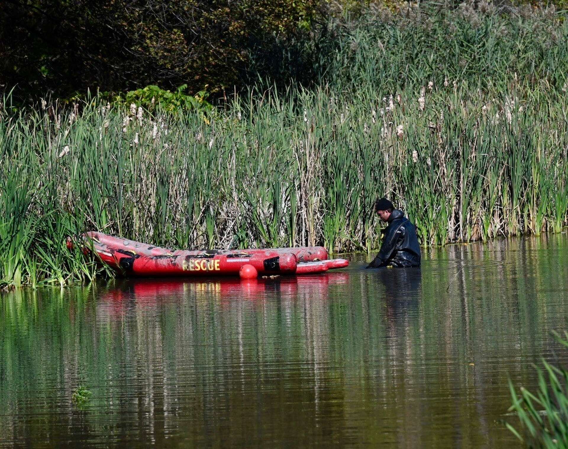 Police search Troy pond for more clues in Amanda King's death
