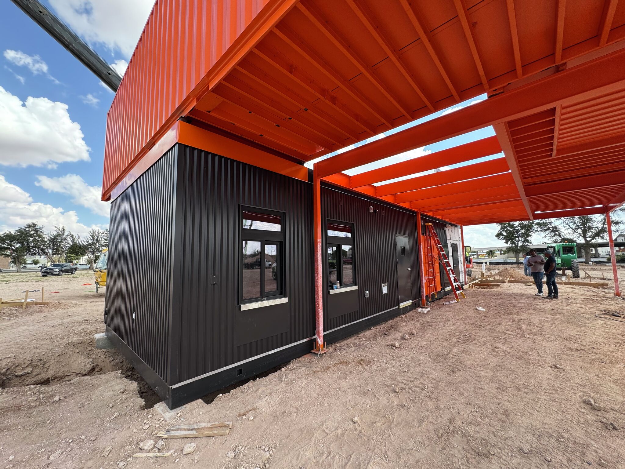 Smalls Sliders celebrates "Can Drop", new location to open this year