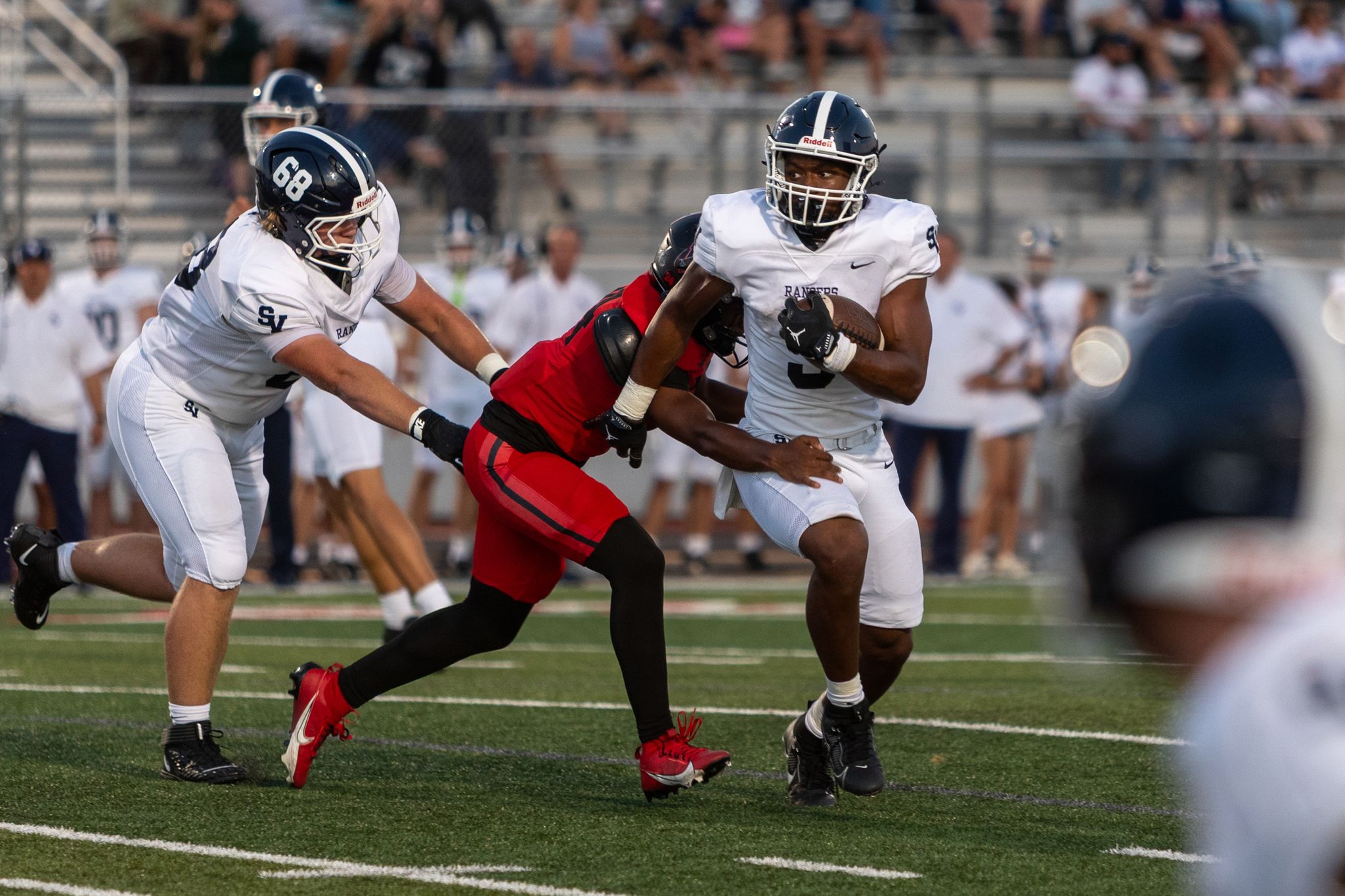 Smithson Valley football rolls over Wagner to continue dominant start