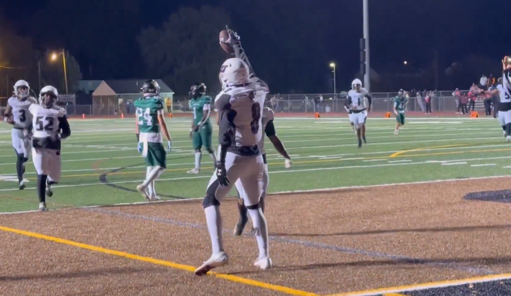 No. 6 Windsor football defeats Enfield behind Robinson's 6 TDs