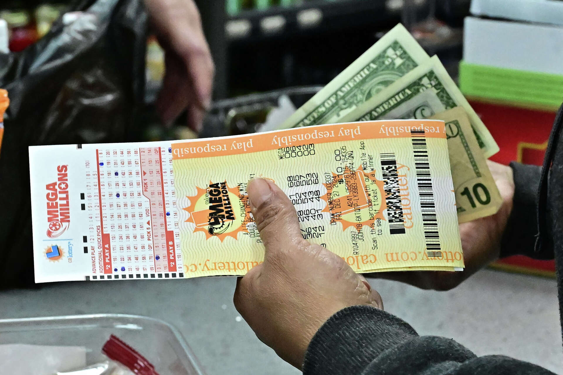 Mega Millions jackpot grows to $600 million after Friday's drawing