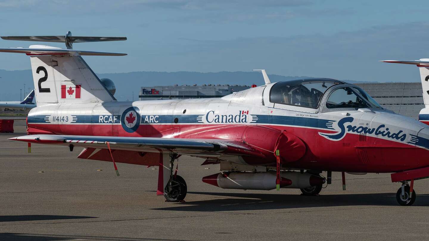 Oakland: Canadian Snowbirds Air Demonstration Team Prepares For San ...