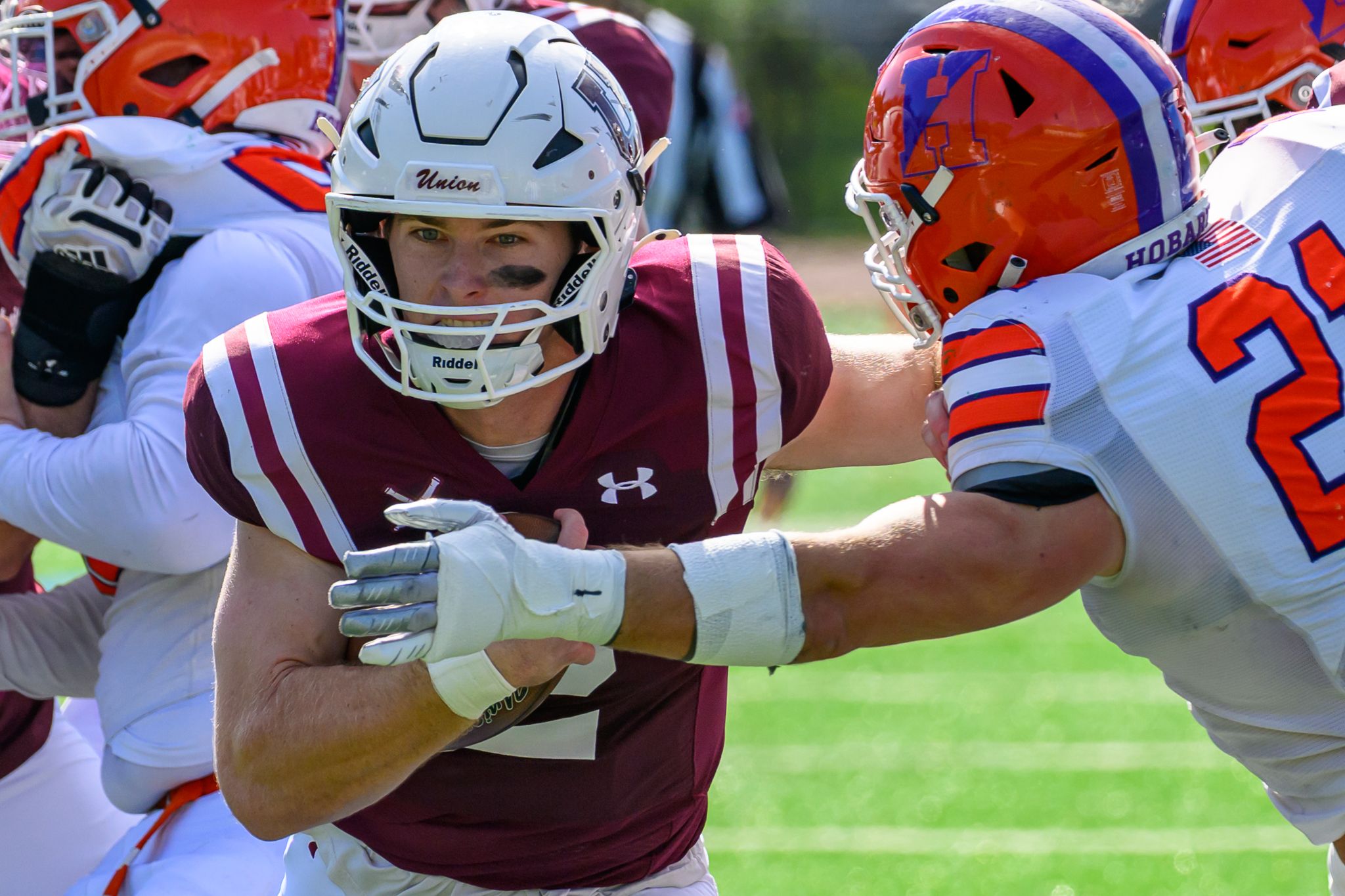 Union, RPI football both dominate to remain tied for first place