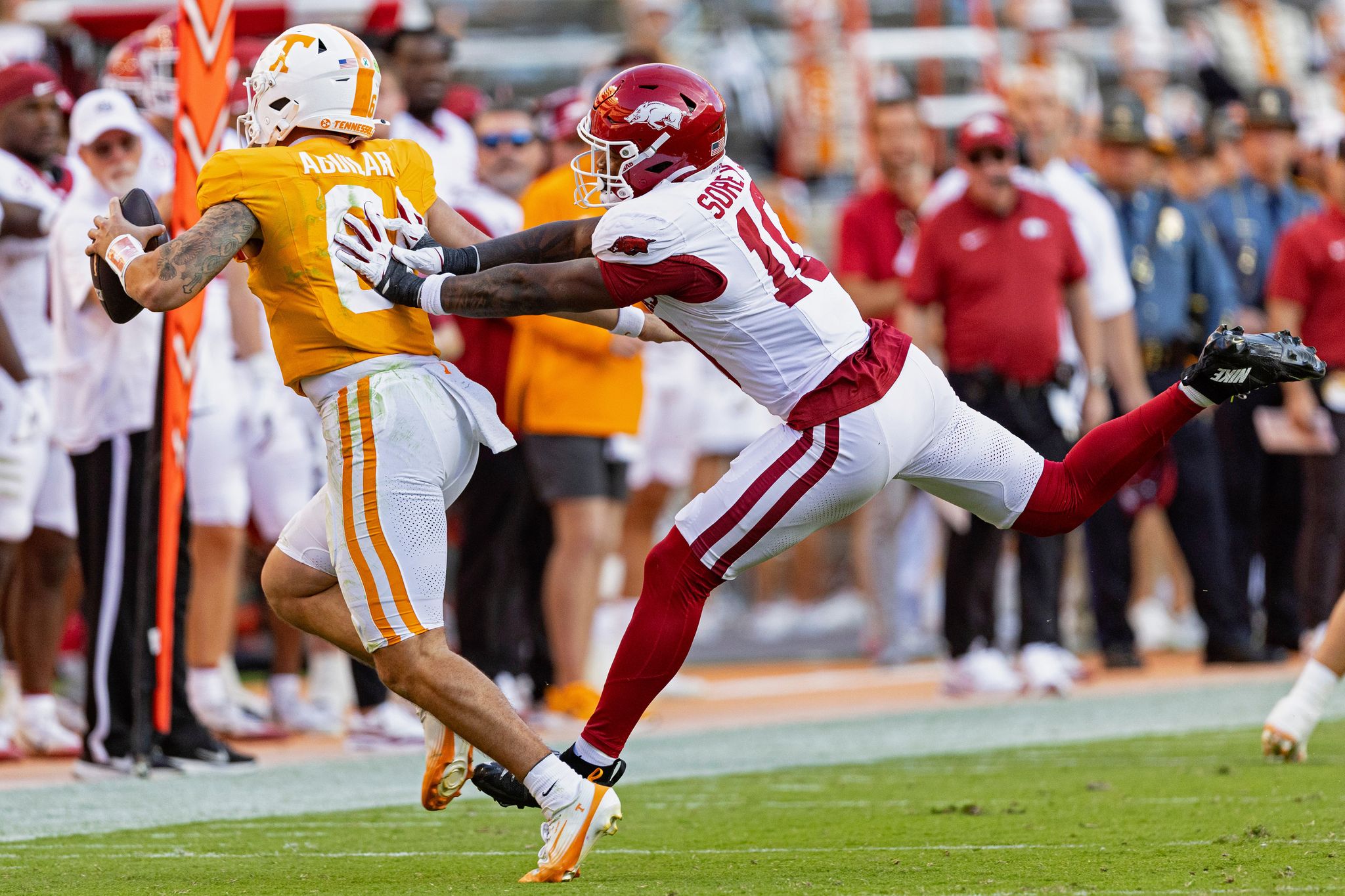 DeSean Bishop rushes for 146 yards, 1 TD to lead No. 12 Tennessee past ...