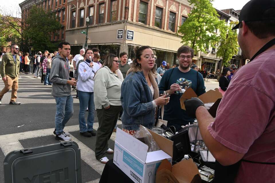 Chowderfest in downtown Troy draws crowds