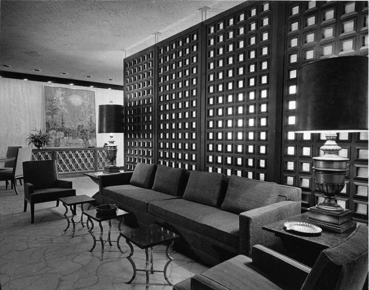 Houston's historic Humble-Exxon tower 800 Bell avoids foreclosure