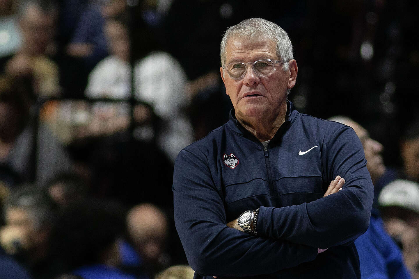 Geno Auriemma, UConn raising 12th NCAA title banner Sunday