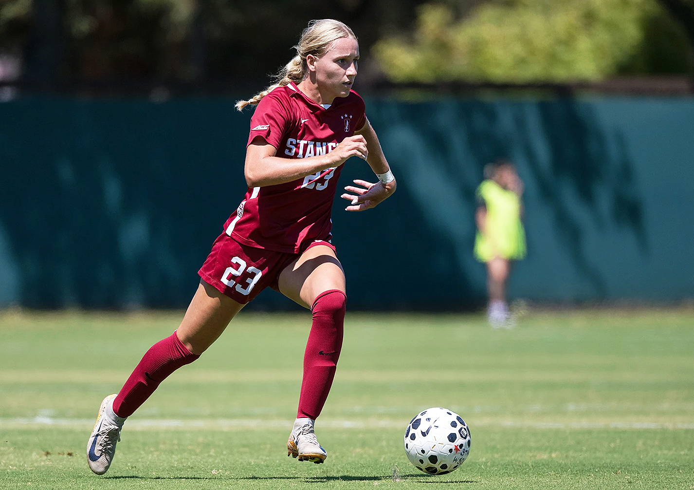 Lily Freer sparks No. 2 Stanford women's soccer as freshman starter