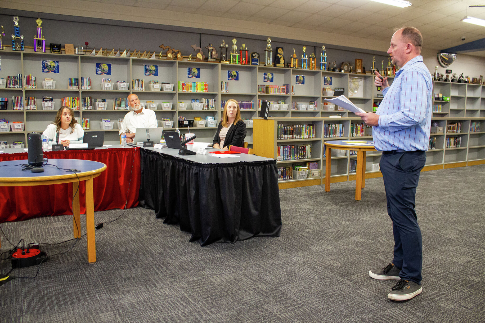 Reed City Michigan school board discuss furniture, funding at meeting