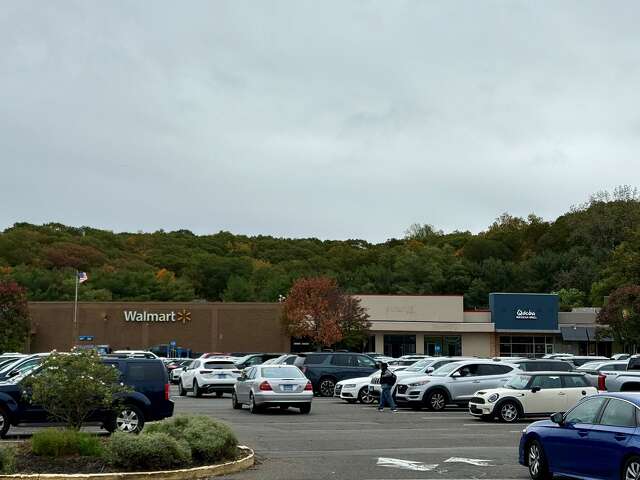 Walmart purchases Norwalk retail plaza for $44.5 million