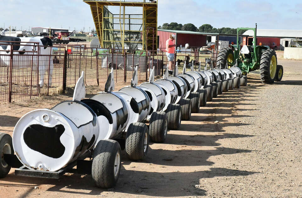 Midland's Fiddlesticks Farms offers fall agri-tainment