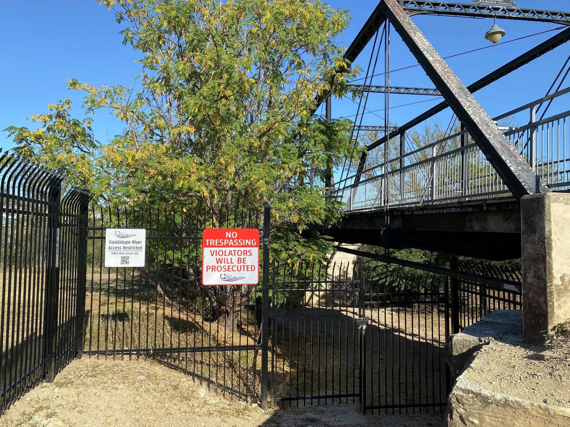 New Braunfels fenced off river area, saw big drop in police calls