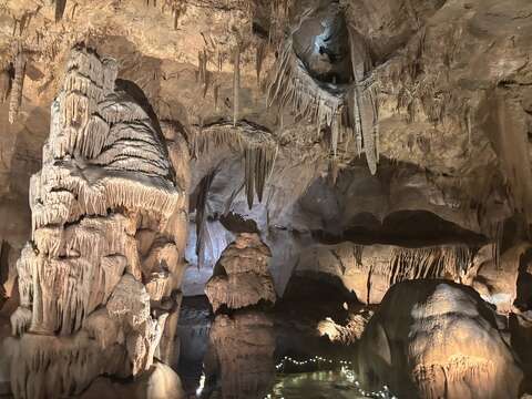 Texas' coolest underground caverns near San Antonio