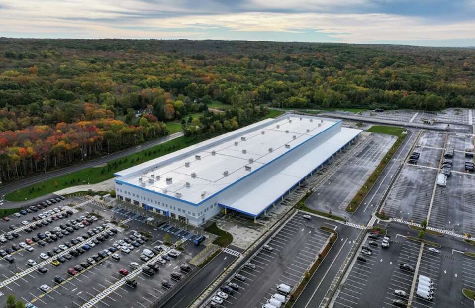 Amazon opens Plainfield delivery warehouse, adds 275 jobs
