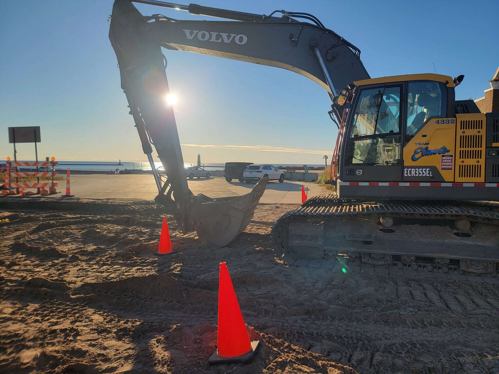 Frankfort beach turnaround still open amid Main Street construction