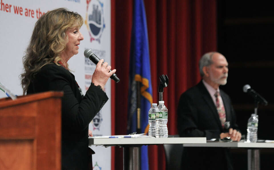 Stratford mayoral candidates debate economy, redevelopment
