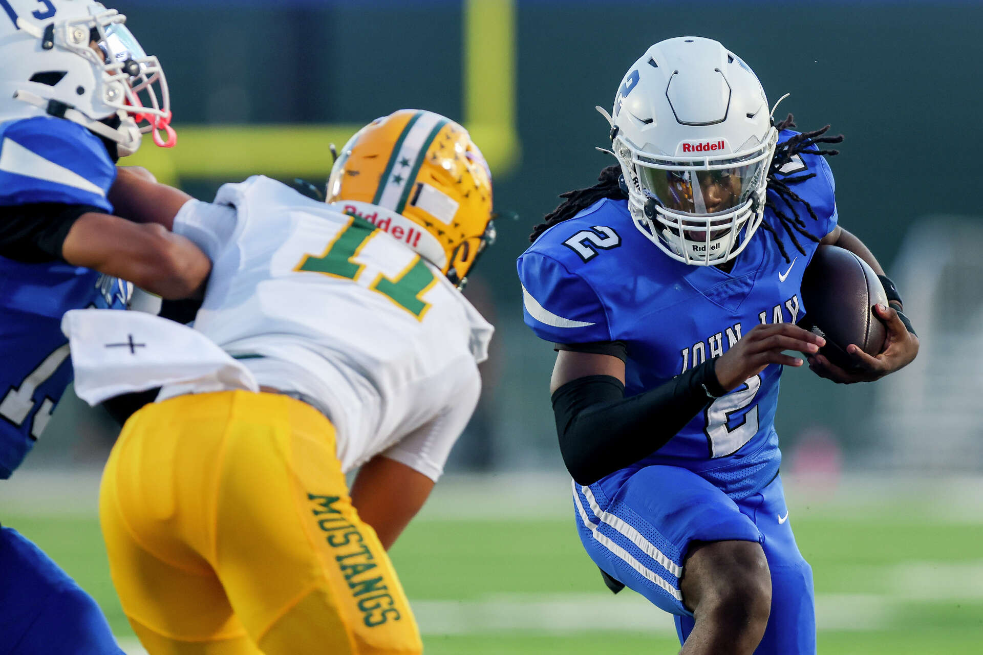 Jay quarterback Tajari Wellington leads Jay over Laredo Nixon