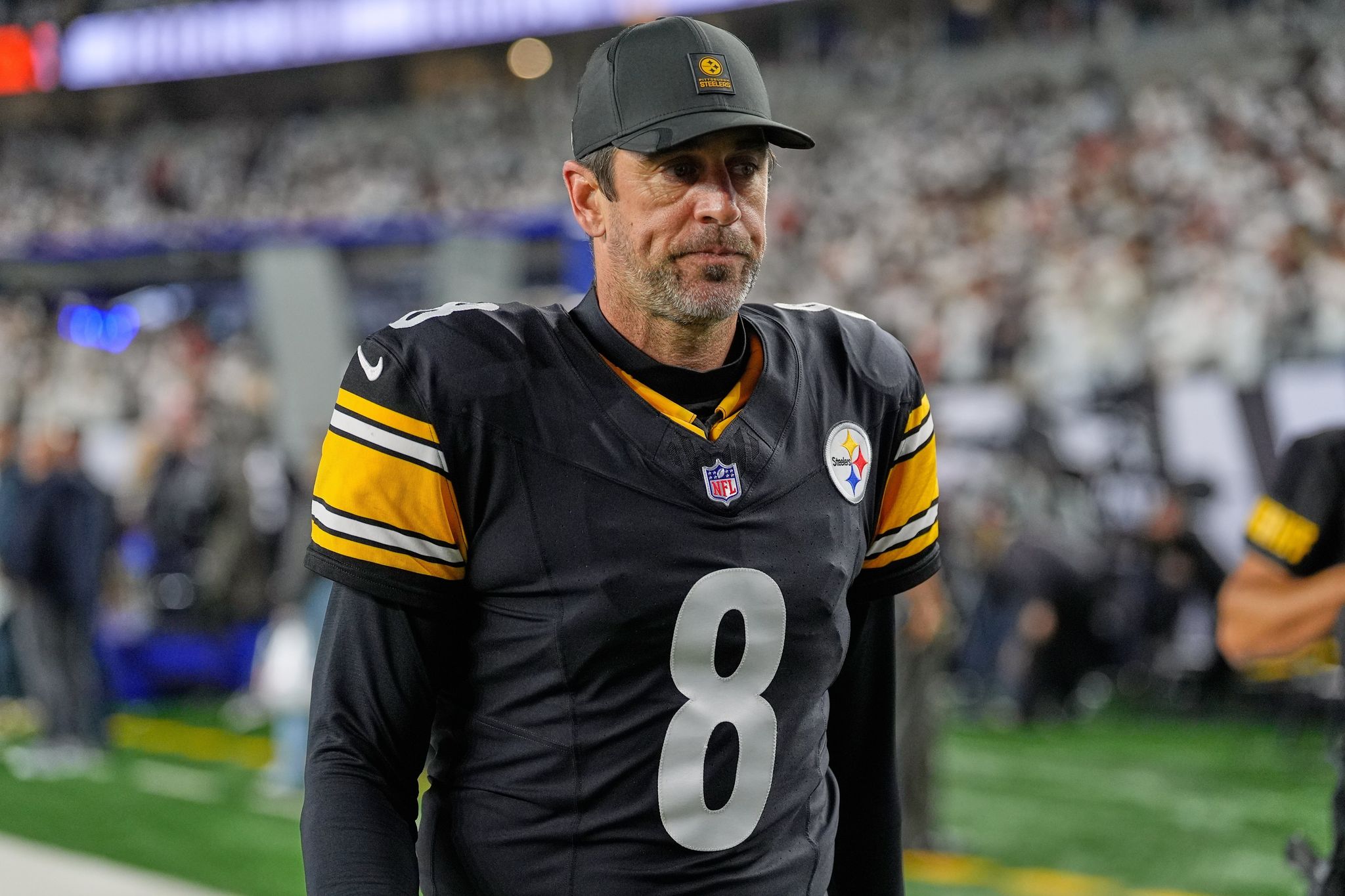 Pro Picks: Steelers will edge the Packers to give Aaron Rodgers a ...