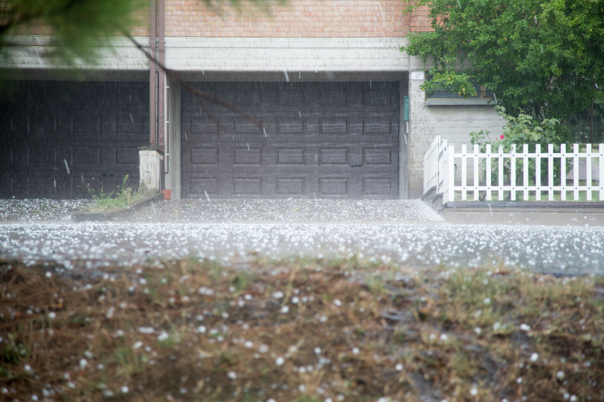 Severe weather threatens North Texas with hail and strong winds