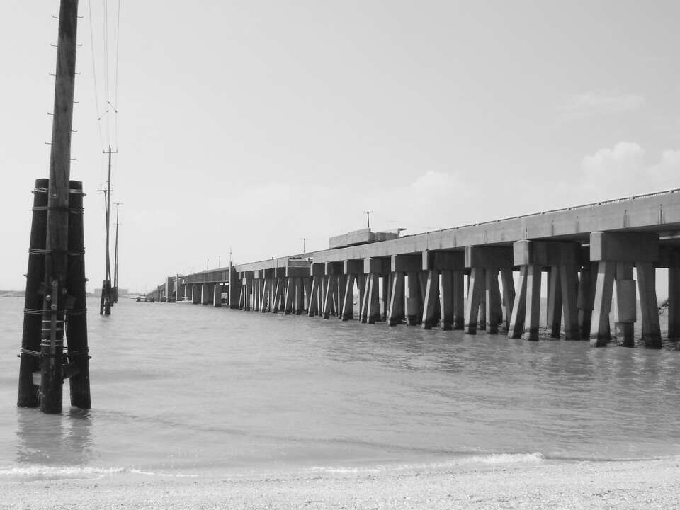 Need to replace costly Texas Gulf Coast bridge grows urgent