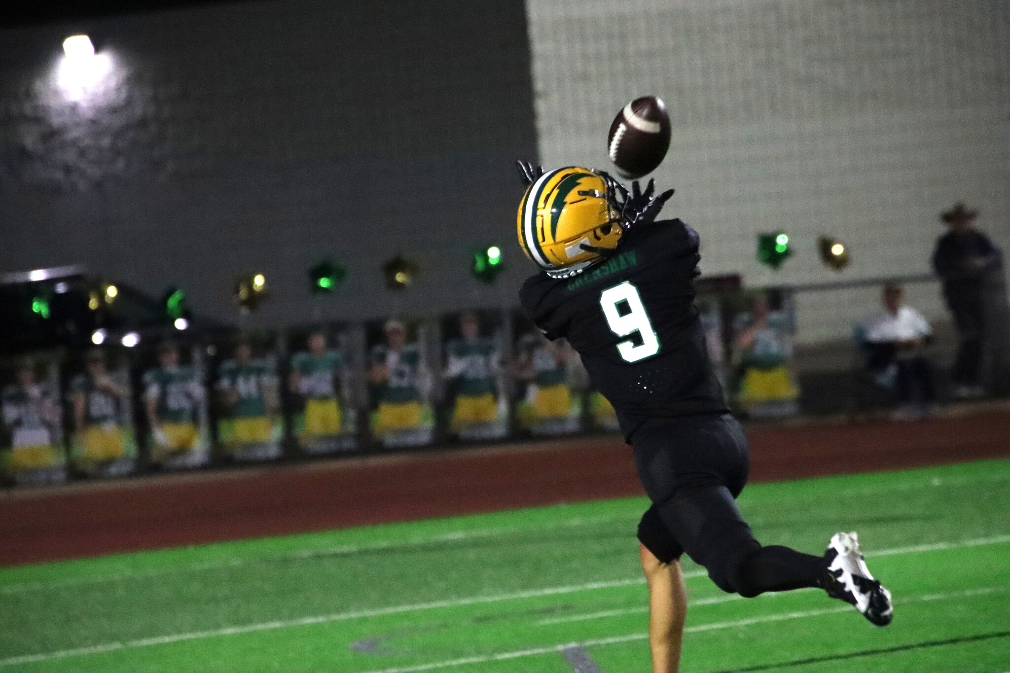 Dow routs Lapeer 50-0; Mount Pleasant clinches SVL