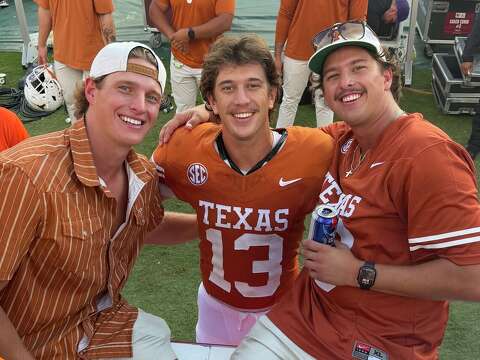 Texas wide receiver Parker Livingstone's brothers are TikTok stars