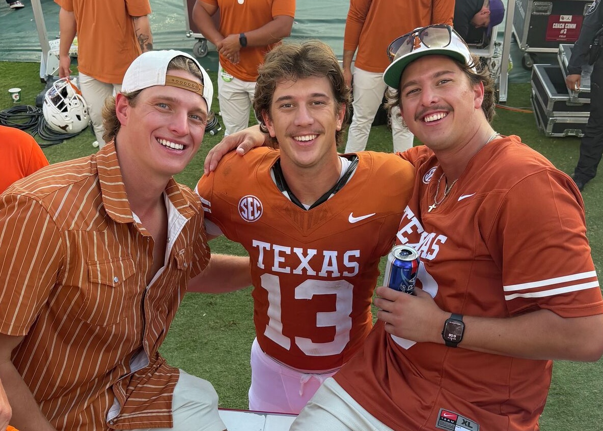 Texas wide receiver Parker Livingstone's brothers are TikTok stars