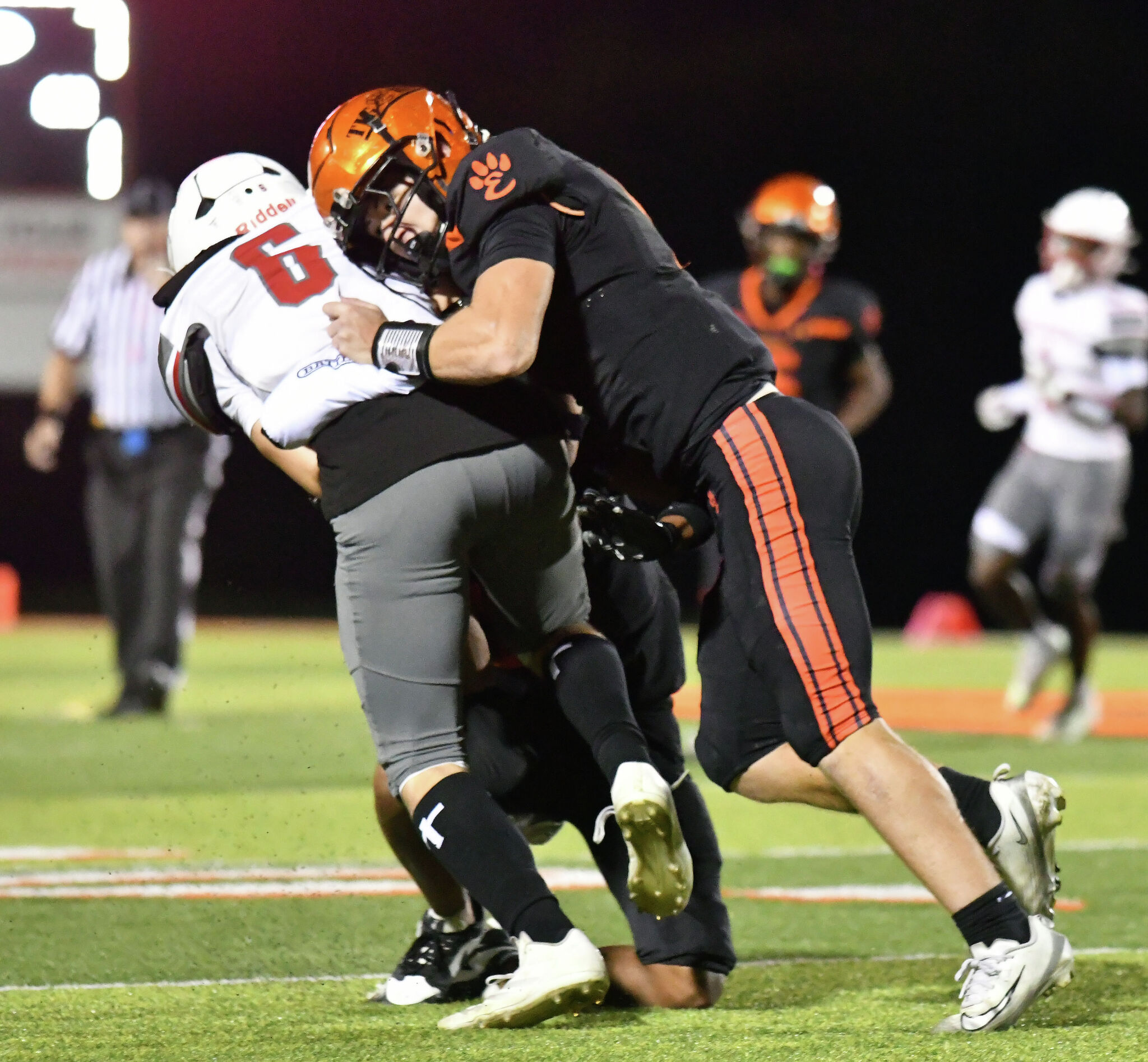 Edwardsville High School football travels to De Smet needing a win