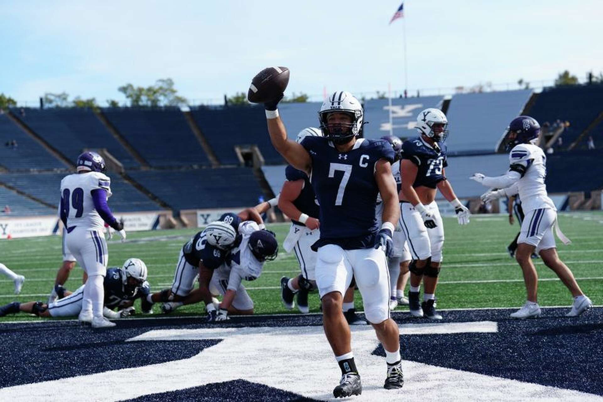 Yale routs Stonehill to get back in win column