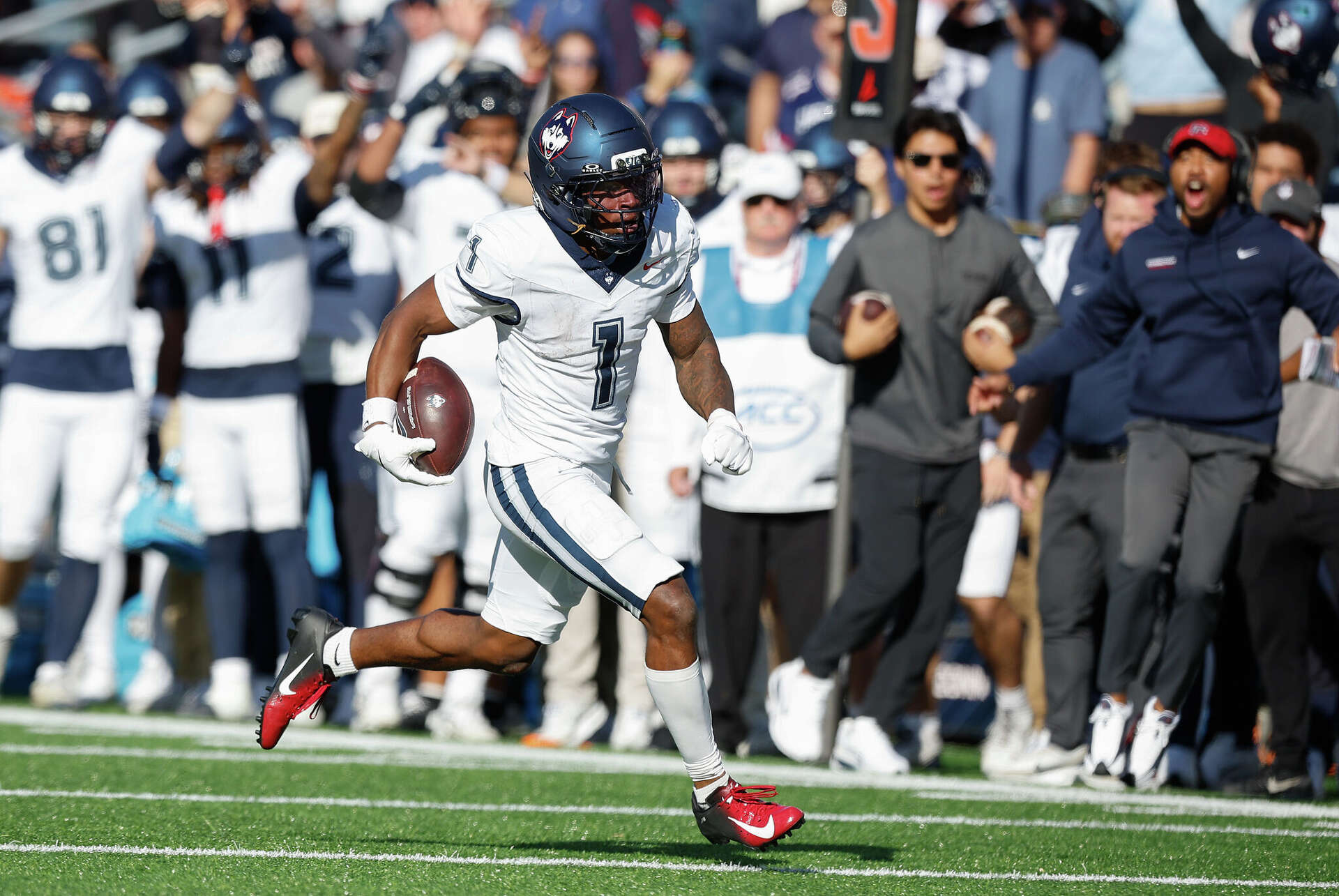 UConn football team back in Fenway Bowl. Here's what to know