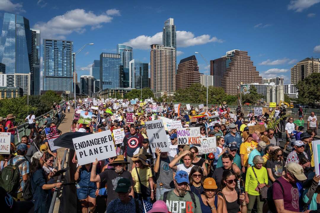 Austin 'No Kings' protest: Thousands gather at Texas Capitol, Congress