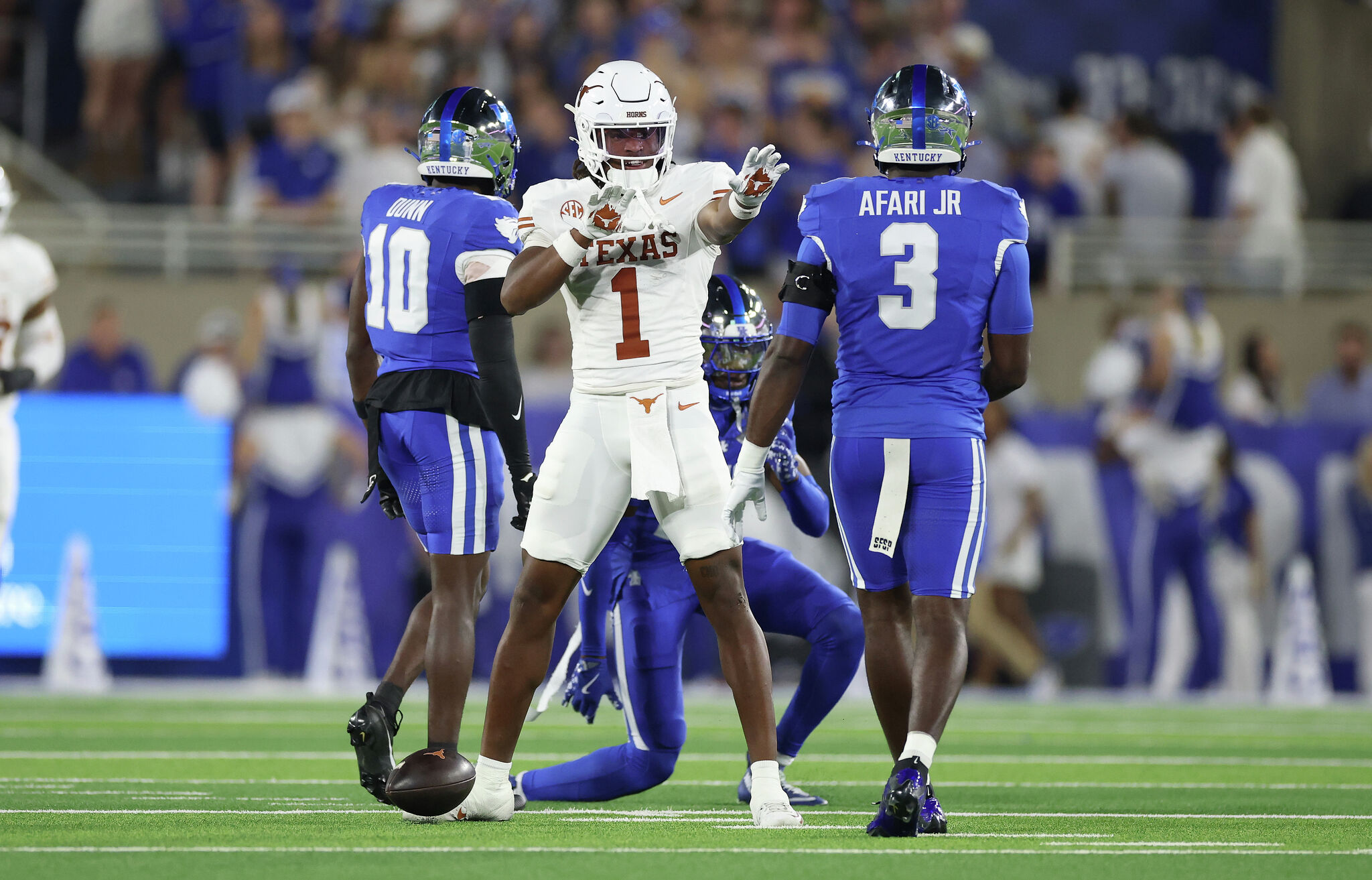 College football rankings: Where Texas Longhorns stand after UK win